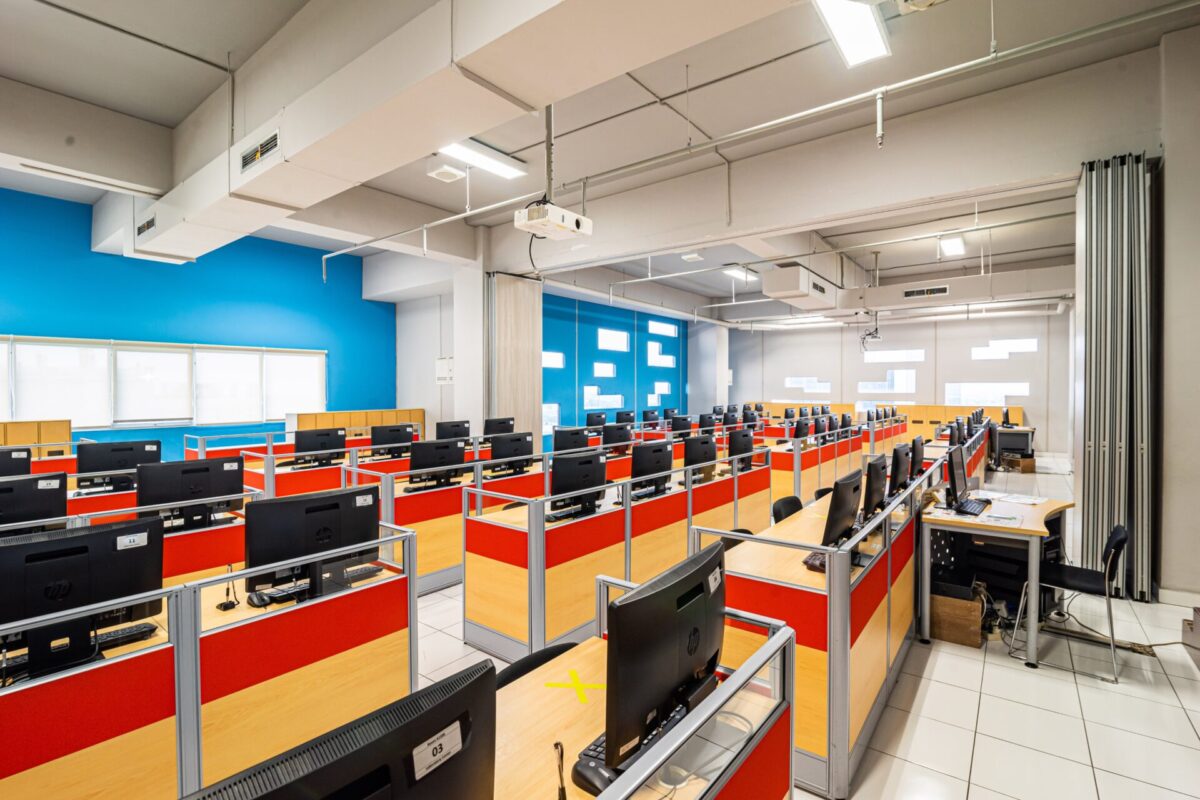 Lab Komputer | Finance